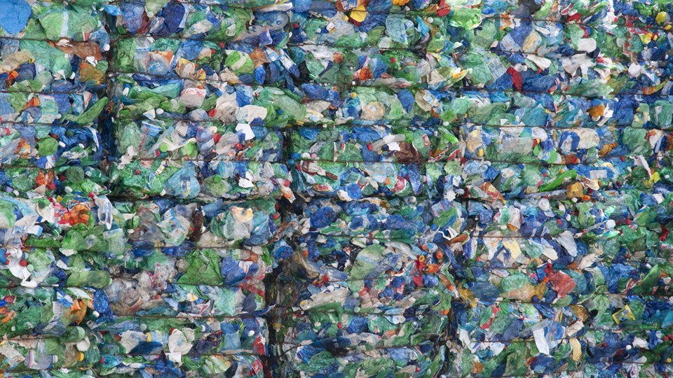 Plastic Recycling: A Crosslinking Approach for Managing Mixed Waste ...