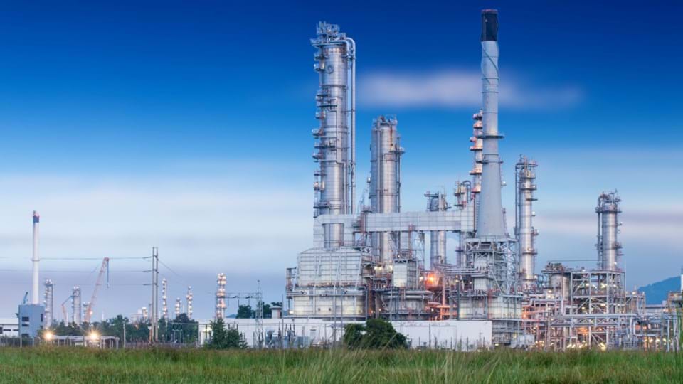 Climate Change Committee sets ‘ambitious’ UK carbon target for 2040 ...